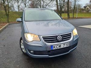 Grey Volkswagen Touran 2007 in Kedainiai, with an engine capacity of 1.97 L and mileage of 393 thousand km for 1800 €, photo 3 on AUTOMOTO.COM.LV