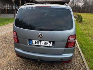 Pelēks Volkswagen Touran 2007 Zarasai, ar dzinēja tilpumu 1.90 L un nobraukumu 338 tūkst. km par 3200 €, foto 5 vietnē AUTOMOTO.COM.LV