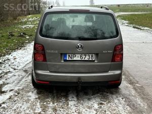 Grey Volkswagen Touran 2007 in Riga, with an engine capacity of 2.00 L and mileage of 460 thousand km for 2050 €, photo 4 on AUTOMOTO.COM.LV