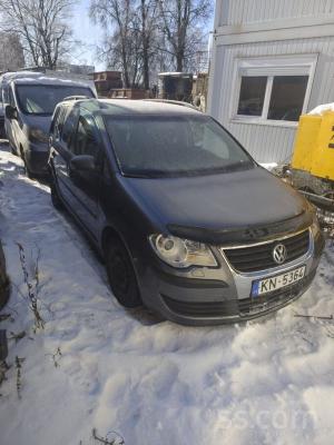 Grey Volkswagen Touran 2007 in Riga, with an engine capacity of 1.90 L and mileage of 343 thousand km for 1500 €, photo  on AUTOMOTO.COM.LV