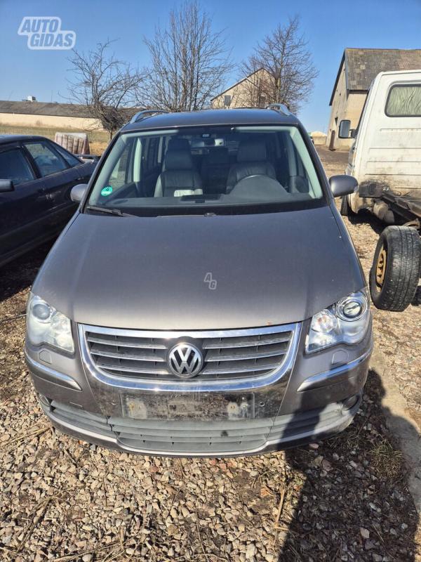 Grey Volkswagen Touran 2007 in Marijampole, with an engine capacity of 1.90 L and mileage of 348 thousand km for 2750 €, photo 1 on AUTOMOTO.COM.LV