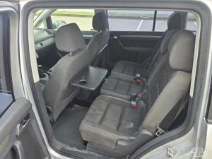 Grey Volkswagen Touran 2007 in Vilnius, with an engine capacity of 2.00 L and mileage of 363 thousand km for 1600 €, photo 13 on AUTOMOTO.COM.LV