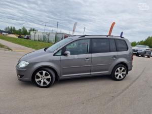 Pelēks Volkswagen Touran 2007 Kauņa, ar dzinēja tilpumu 2.00 L un nobraukumu 288 tūkst. km par 4300 €, foto 5 vietnē AUTOMOTO.COM.LV