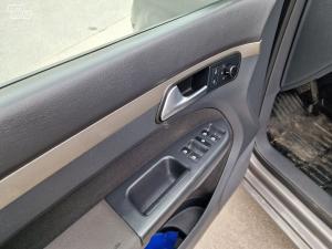 Pelēks Volkswagen Touran 2007 Kauņa, ar dzinēja tilpumu 2.00 L un nobraukumu 288 tūkst. km par 4300 €, foto 14 vietnē AUTOMOTO.COM.LV