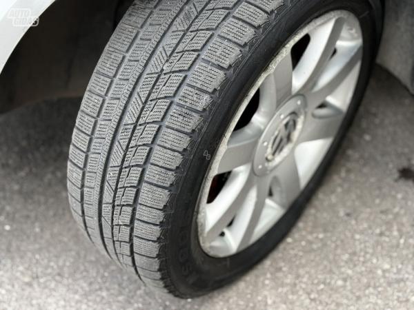 Pelēks Volkswagen Touran 2007 Kauņa, ar dzinēja tilpumu 2.00 L un nobraukumu 262 tūkst. km par 1650 €, foto 5 vietnē AUTOMOTO.COM.LV