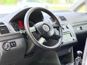 Grey Volkswagen Touran 2007 in Kaunas, with an engine capacity of 2.00 L and mileage of 262 thousand km for 1650 €, photo 10 on AUTOMOTO.COM.LV