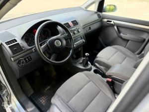 Grey Volkswagen Touran 2007 in Kaunas, with an engine capacity of 2.00 L and mileage of 262 thousand km for 1650 €, photo 15 on AUTOMOTO.COM.LV