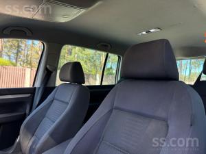 Grey Volkswagen Touran 2007 in Riga, with an engine capacity of 2.00 L and mileage of 360 thousand km for 1850 €, photo 8 on AUTOMOTO.COM.LV