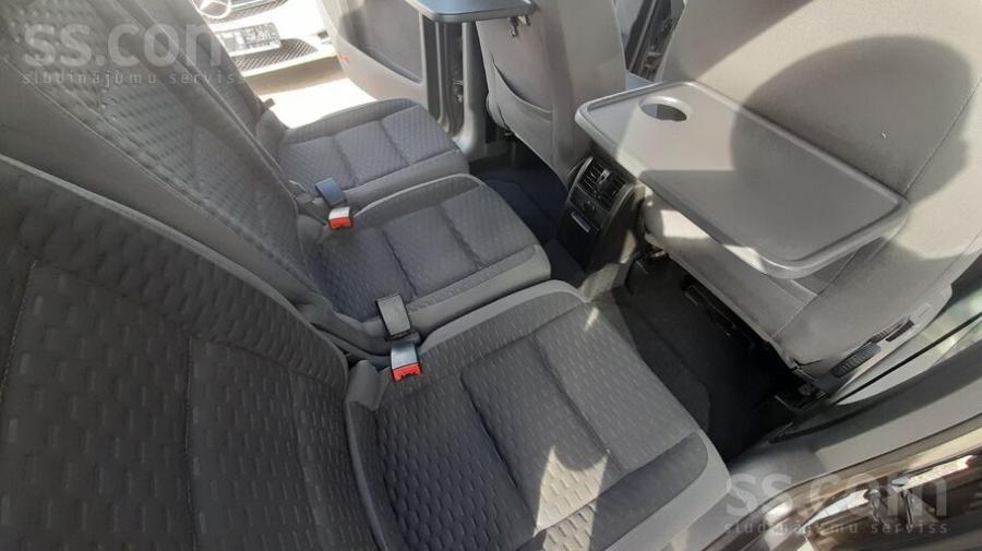 Grey Volkswagen Touran 2007 in Riga, with an engine capacity of 1.90 L and mileage of 248 thousand km for 2100 €, photo 24 on AUTOMOTO.COM.LV