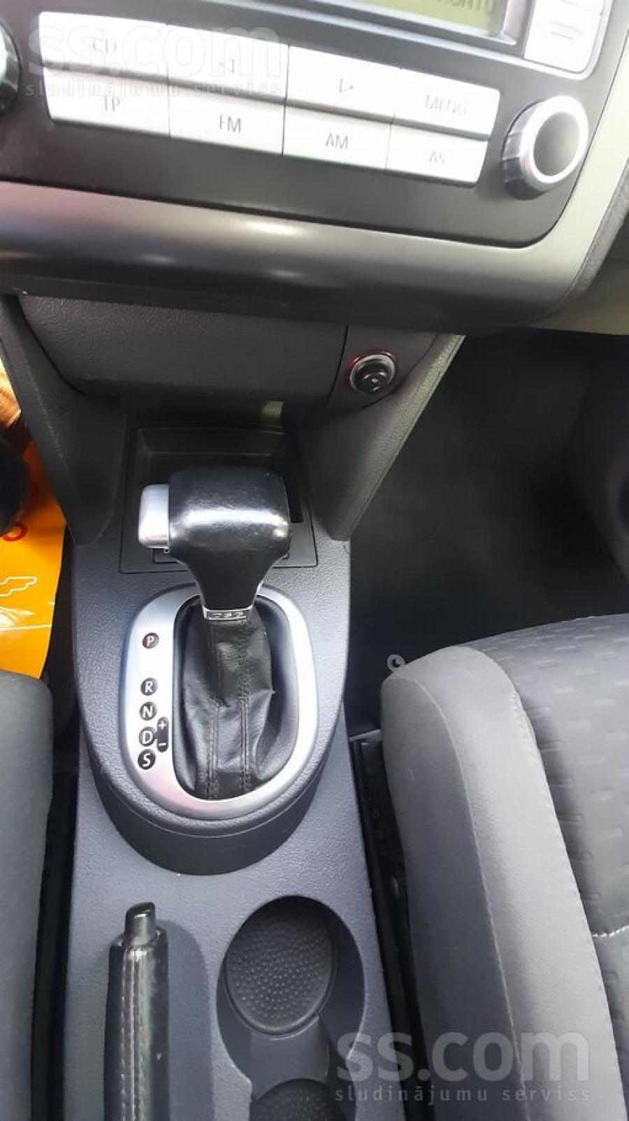 Grey Volkswagen Touran 2007 in Riga, with an engine capacity of 1.90 L and mileage of 248 thousand km for 2100 €, photo 33 on AUTOMOTO.COM.LV