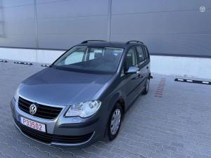 Pelēks Volkswagen Touran 2007 Šauļi, ar dzinēja tilpumu 1.60 L un nobraukumu 248 tūkst. km par 2890 €, foto 11 vietnē AUTOMOTO.COM.LV