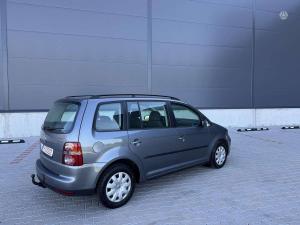 Pelēks Volkswagen Touran 2007 Šauļi, ar dzinēja tilpumu 1.60 L un nobraukumu 248 tūkst. km par 2890 €, foto 16 vietnē AUTOMOTO.COM.LV