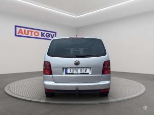 Pelēks Volkswagen Touran 2007 Kauņa, ar dzinēja tilpumu 2.00 L un nobraukumu 265 tūkst. km par 4499 €, foto 5 vietnē AUTOMOTO.COM.LV