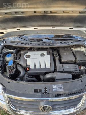 Pelēks Volkswagen Touran 2007 Dobele, ar dzinēja tilpumu 1.90 L un nobraukumu 359 tūkst. km par 2300 €, foto 13 vietnē AUTOMOTO.COM.LV