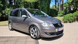 Pelēks Volkswagen Touran 2007 Prienai, ar dzinēja tilpumu 1.97 L un nobraukumu 271 tūkst. km par 3999 €, foto 6 vietnē AUTOMOTO.COM.LV