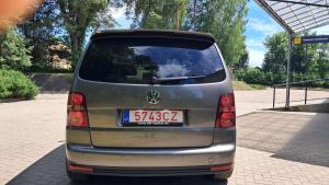 Pelēks Volkswagen Touran 2007 Prienai, ar dzinēja tilpumu 1.97 L un nobraukumu 271 tūkst. km par 3999 €, foto 11 vietnē AUTOMOTO.COM.LV