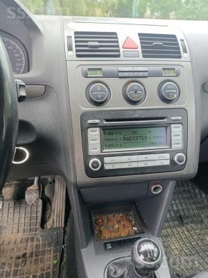Grey Volkswagen Touran 2007 in Riga, with an engine capacity of 1.90 L and mileage of 376 thousand km for 1650 €, photo 10 on AUTOMOTO.COM.LV