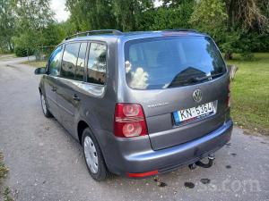 Pelēks Volkswagen Touran 2007 Ogre, ar dzinēja tilpumu 1.90 L un nobraukumu 343 tūkst. km par 2500 €, foto 7 vietnē AUTOMOTO.COM.LV