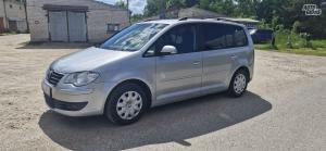 Pelēks Volkswagen Touran 2007 Utena, ar dzinēja tilpumu 2.00 L un nobraukumu 255 tūkst. km par 3450 €, foto  vietnē AUTOMOTO.COM.LV