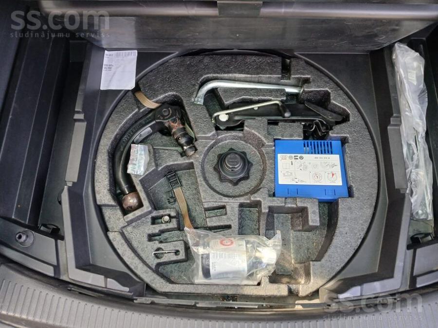 Grey Volkswagen Touran 2007 in Ludza, with an engine capacity of 1.90 L and mileage of 220 thousand km for 4390 €, photo 16 on AUTOMOTO.COM.LV