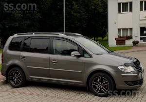 Grey Volkswagen Touran 2007 in Jelgava, with an engine capacity of 2.00 L and mileage of 278 thousand km for 2900 €, photo 7 on AUTOMOTO.COM.LV