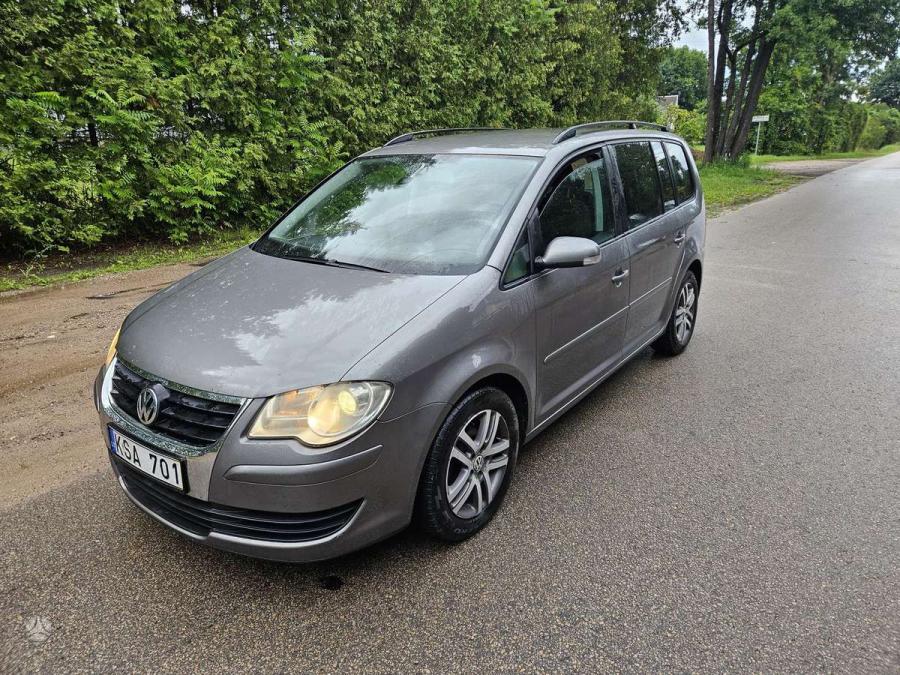 Pelēks Volkswagen Touran 2007 Prienai, ar dzinēja tilpumu 1.39 L un nobraukumu 0 tūkst. km par 1250 €, foto 11 vietnē AUTOMOTO.COM.LV