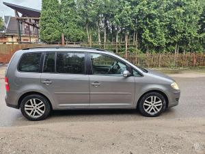 Pelēks Volkswagen Touran 2007 Prienai, ar dzinēja tilpumu 1.39 L un nobraukumu 0 tūkst. km par 1250 €, foto 12 vietnē AUTOMOTO.COM.LV