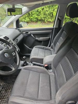 Pelēks Volkswagen Touran 2007 Prienai, ar dzinēja tilpumu 1.39 L un nobraukumu 0 tūkst. km par 1250 €, foto 13 vietnē AUTOMOTO.COM.LV