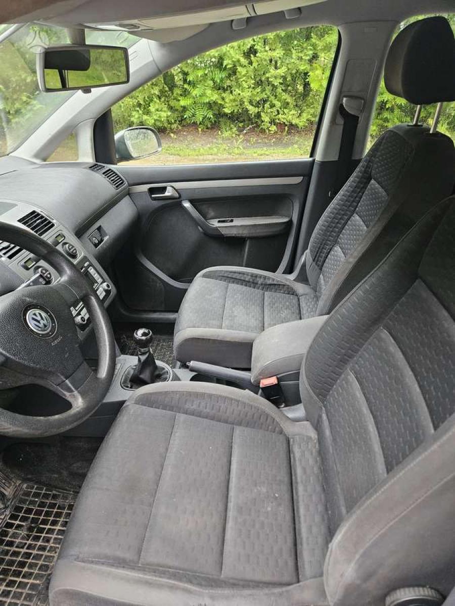 Pelēks Volkswagen Touran 2007 Prienai, ar dzinēja tilpumu 1.39 L un nobraukumu 0 tūkst. km par 1250 €, foto 13 vietnē AUTOMOTO.COM.LV