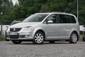 Pelēks Volkswagen Touran 2007 Rīga, ar dzinēja tilpumu 2.00 L un nobraukumu 290 tūkst. km par 4590 €, foto  vietnē AUTOMOTO.COM.LV