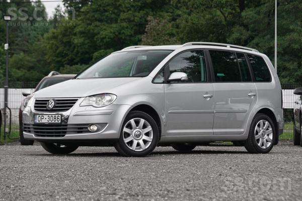 Pelēks Volkswagen Touran 2007 Rīga, ar dzinēja tilpumu 2.00 L un nobraukumu 290 tūkst. km par 4590 €, foto 1 vietnē AUTOMOTO.COM.LV
