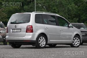 Grey Volkswagen Touran 2007 in Riga, with an engine capacity of 2.00 L and mileage of 290 thousand km for 4590 €, photo 5 on AUTOMOTO.COM.LV