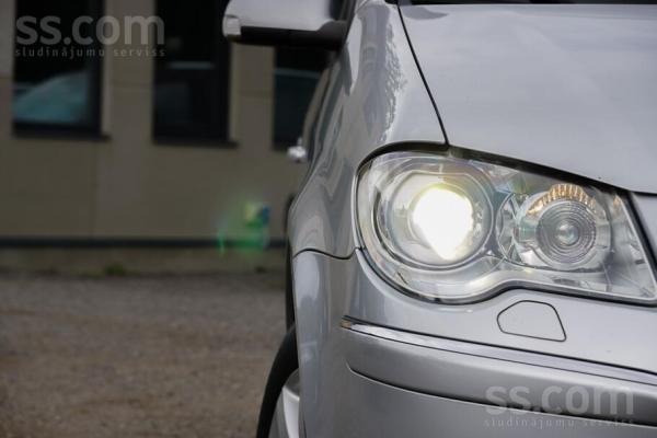 Pelēks Volkswagen Touran 2007 Rīga, ar dzinēja tilpumu 2.00 L un nobraukumu 290 tūkst. km par 4590 €, foto 5 vietnē AUTOMOTO.COM.LV