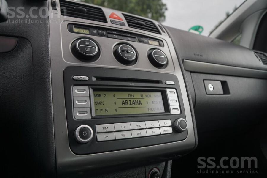 Grey Volkswagen Touran 2007 in Riga, with an engine capacity of 2.00 L and mileage of 290 thousand km for 4590 €, photo 14 on AUTOMOTO.COM.LV