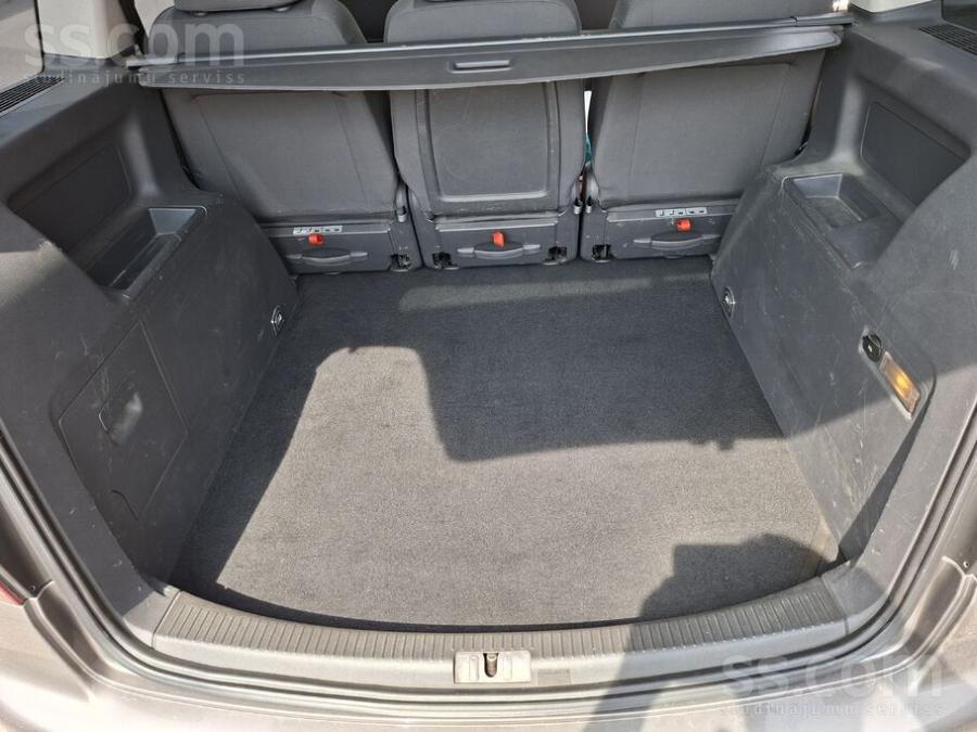 Pelēks Volkswagen Touran 2007 Rīga, ar dzinēja tilpumu 1.90 L un nobraukumu 311 tūkst. km par 2400 €, foto 6 vietnē AUTOMOTO.COM.LV