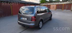 Pelēks Volkswagen Touran 2007 Rīga, ar dzinēja tilpumu 1.90 L un nobraukumu 311 tūkst. km par 2400 €, foto 8 vietnē AUTOMOTO.COM.LV