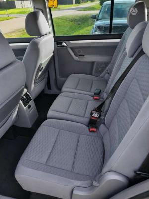 Grey Volkswagen Touran 2007 in Kaisiadorys, with an engine capacity of 1.97 L and mileage of 319 thousand km for 2649 €, photo 18 on AUTOMOTO.COM.LV
