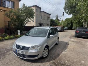 Grey Volkswagen Touran 2007 in Marijampole, with an engine capacity of 1.90 L and mileage of 355 thousand km for 2150 €, photo 3 on AUTOMOTO.COM.LV