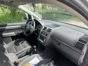 Grey Volkswagen Touran 2007 in Marijampole, with an engine capacity of 1.90 L and mileage of 355 thousand km for 2150 €, photo 9 on AUTOMOTO.COM.LV
