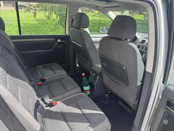 Grey Volkswagen Touran 2007 in Marijampole, with an engine capacity of 1.90 L and mileage of 355 thousand km for 2150 €, photo 9 on AUTOMOTO.COM.LV
