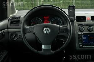 Pelēks Volkswagen Touran 2007 Jelgava, ar dzinēja tilpumu 2.00 L un nobraukumu 396 tūkst. km par 3900 €, foto 11 vietnē AUTOMOTO.COM.LV