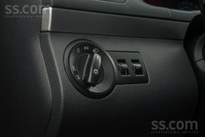 Pelēks Volkswagen Touran 2007 Jelgava, ar dzinēja tilpumu 2.00 L un nobraukumu 396 tūkst. km par 3900 €, foto 14 vietnē AUTOMOTO.COM.LV