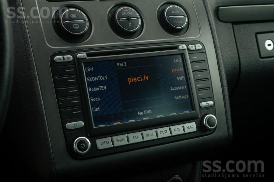 Pelēks Volkswagen Touran 2007 Jelgava, ar dzinēja tilpumu 2.00 L un nobraukumu 396 tūkst. km par 3900 €, foto 18 vietnē AUTOMOTO.COM.LV