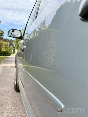 Grey Volkswagen Touran 2007 in Ludza, with an engine capacity of 2.00 L and mileage of 196 thousand km for 4390 €, photo 15 on AUTOMOTO.COM.LV