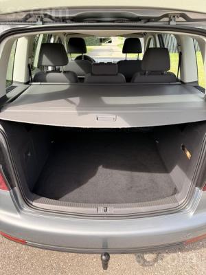 Grey Volkswagen Touran 2007 in Ludza, with an engine capacity of 2.00 L and mileage of 196 thousand km for 4390 €, photo 17 on AUTOMOTO.COM.LV