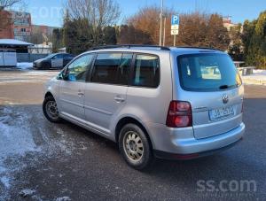 Grey Volkswagen Touran 2007 in Jelgava, with an engine capacity of 1.90 L and mileage of 333 thousand km for 1750 €, photo 5 on AUTOMOTO.COM.LV