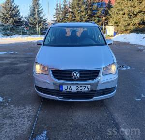 Grey Volkswagen Touran 2007 in Jelgava, with an engine capacity of 1.90 L and mileage of 333 thousand km for 1750 €, photo 6 on AUTOMOTO.COM.LV