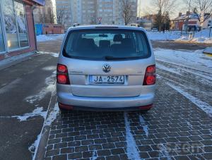 Grey Volkswagen Touran 2007 in Jelgava, with an engine capacity of 1.90 L and mileage of 333 thousand km for 1750 €, photo 7 on AUTOMOTO.COM.LV
