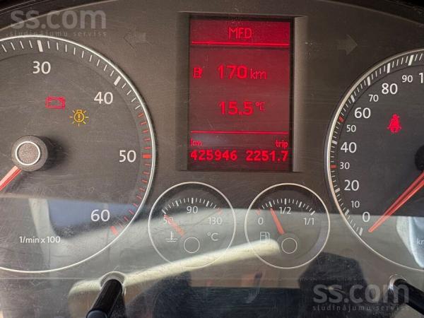 Фольксваген Туран 2007 в Даугавпилс на AUTOMOTO.COM.LV Серый Фольксваген Туран 2007 в Даугавпилс, объемом двигателя 2.00 л и пробегом 426 тыс. км за 450 €, фото 10 на AUTOMOTO.COM.LV