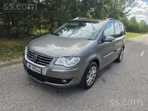 Серый Фольксваген Туран 2007 в Даугавпилс, объемом двигателя 1.90 л и пробегом 426 тыс. км за 950 €, фото  на AUTOMOTO.COM.LV